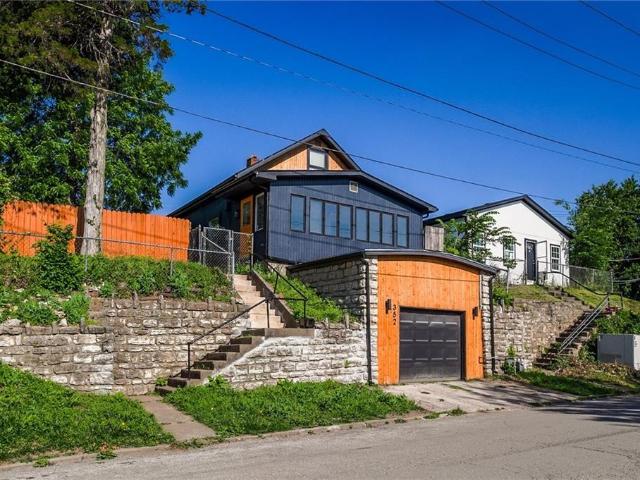 352 N 32nd Street