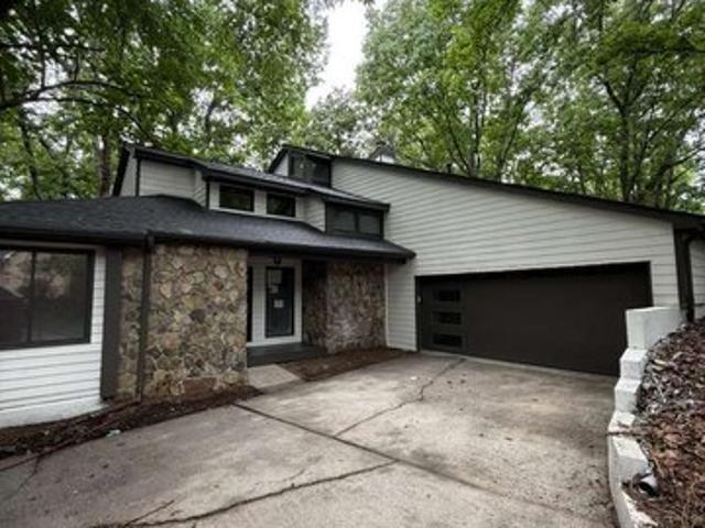 352 N Peak Dr, Alpharetta, GA 30022