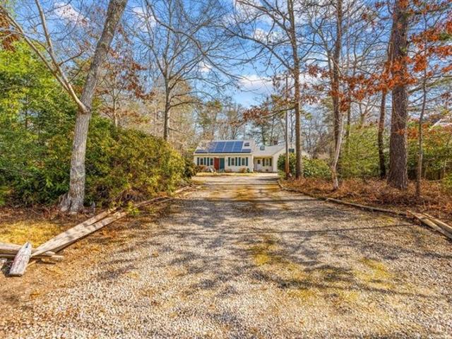 352 Nye Rd, Barnstable, MA 02632