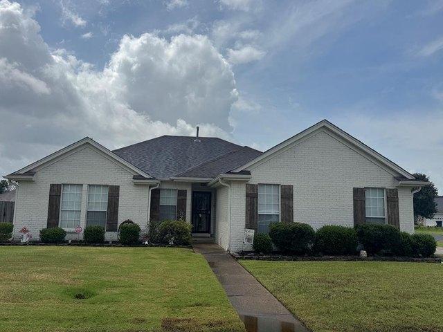 352 S Casa View Dr, Marion, AR 72364