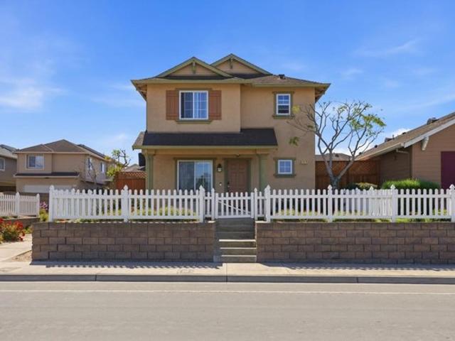 352 San Juan Grade Rd, Salinas, CA 93906