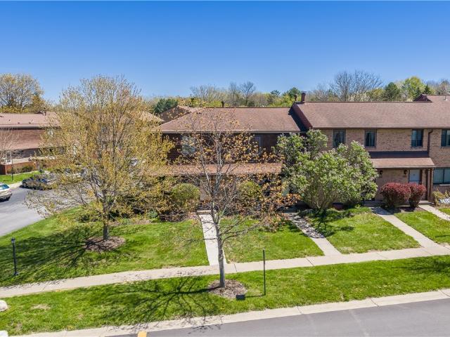 352 Surrey Hill