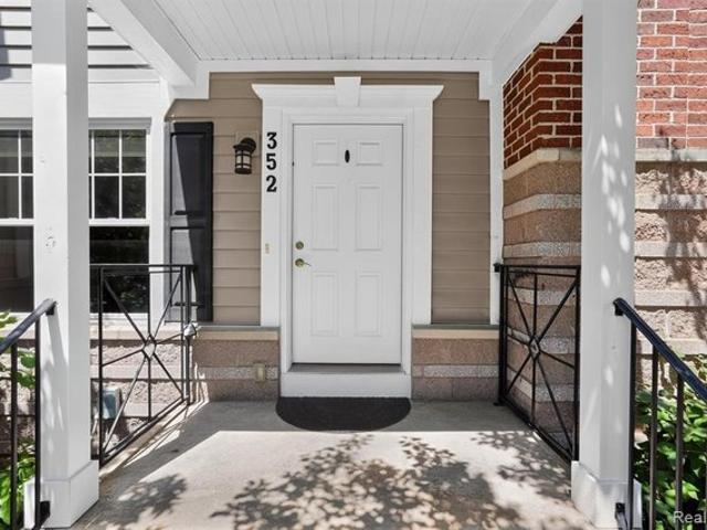 352 W Grand River Ave Unit 3, East Lansing, MI 48823