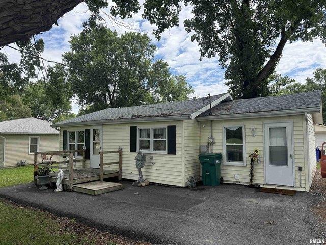 3534 N Charles St, Decatur, IL 62526