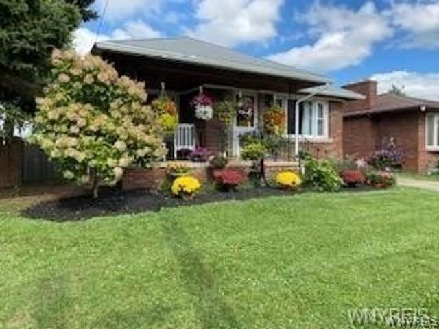 3534 North Ave, Niagara Falls, NY 14305