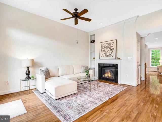 3534 Goddard Way