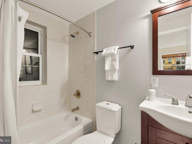 3534 10th St NW, Unit 200, Washington, DC 20010 | MLS #DCDC2274