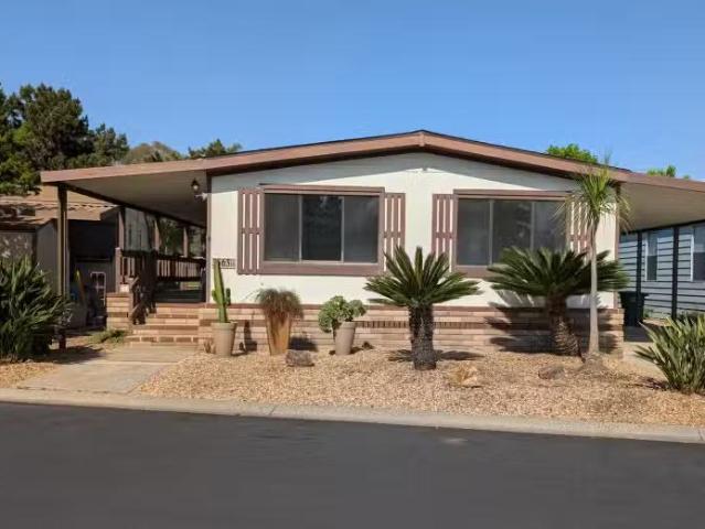 3536 Don Juan Dr, Carlsbad, CA 92010