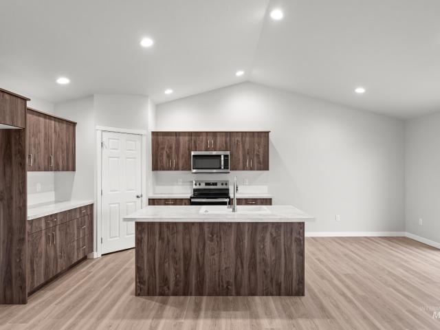 3536 E Boxelder Dr
