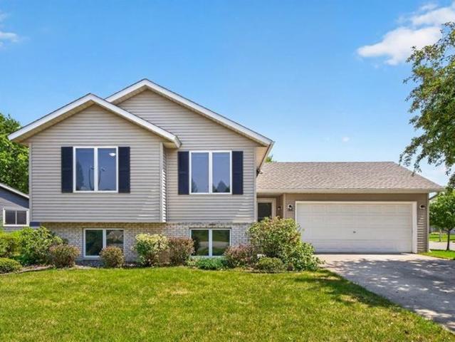 3536 Kelsey Ln SW, Rochester, MN 55902