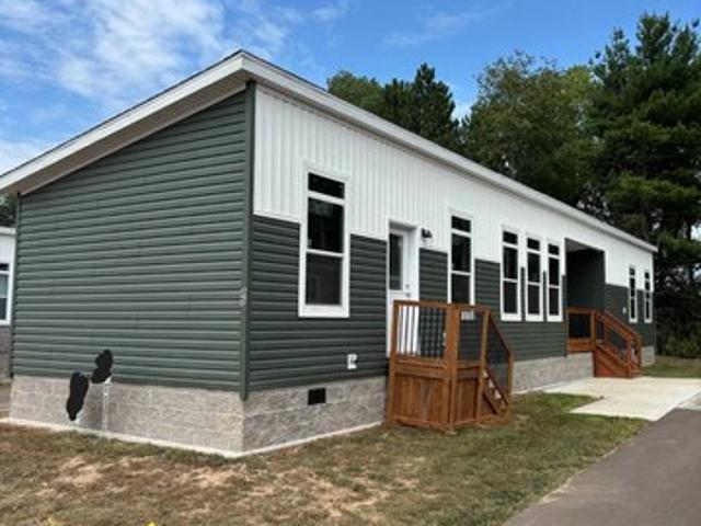 3536 W Folsom St Unit 65, Eau Claire, WI 54703