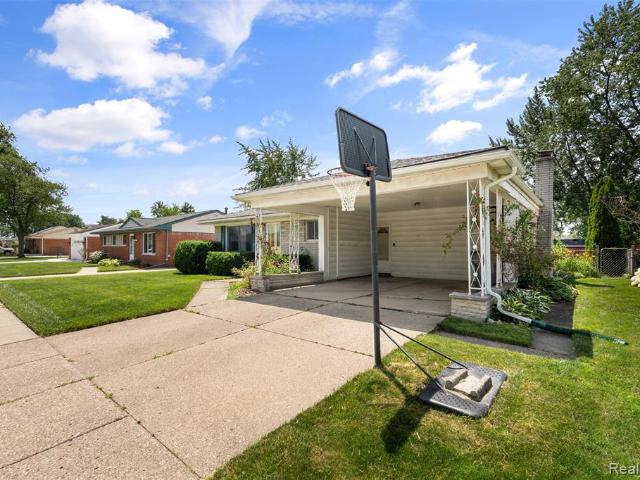35379 Lucinda Drive