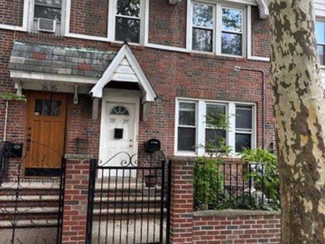 3537 28th St, Astoria, NY 11106