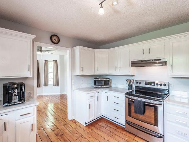 3538 Armstrong Rd