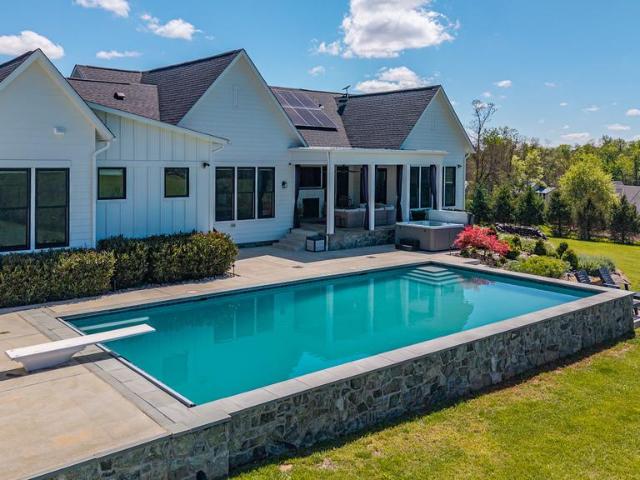 35399 Hillock Lane