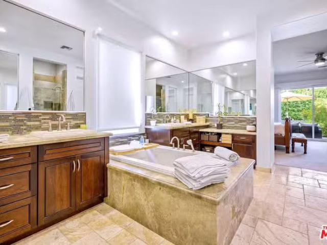 35307 Vista Hermosa Houses in Rancho Mirage, CA