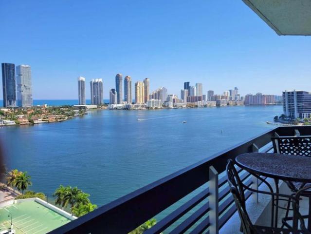 3530 Mystic Pointe Dr #1913 Aventura, FL 33180