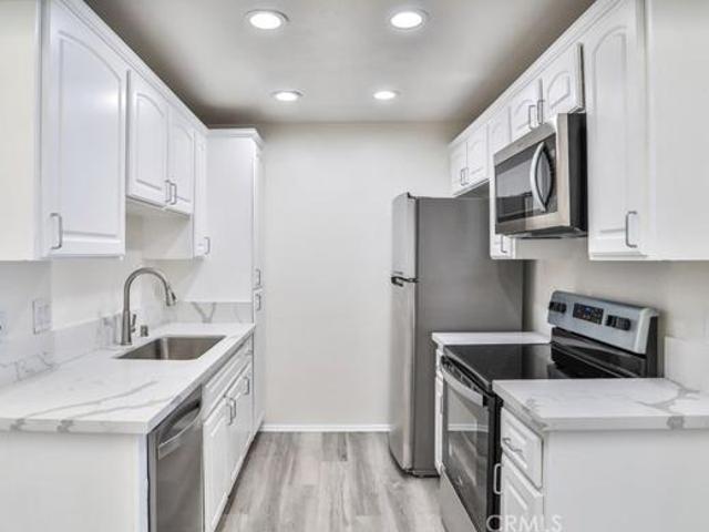 3530 Elm Ave #304, Long Beach, CA 90807