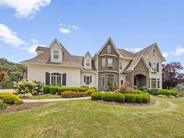 3530 Pleasant Valley Dr, Catlettsburg, KY 41129