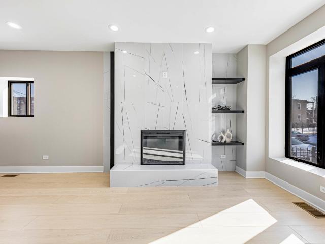 3530 W Van Buren Street