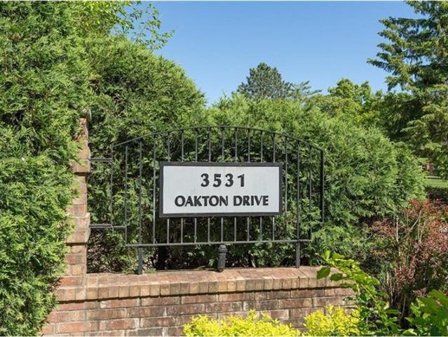 3531 Oakton Dr Apt 2005, Hopkins, MN 55305