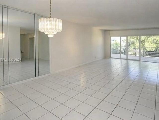 3531 Inverrary Dr Apt 310, Lauderhill, FL 33319
