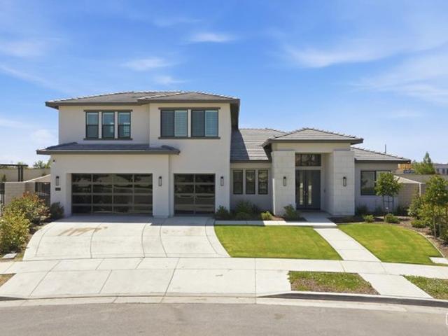 3531 Jardineire Ln, Bakersfield, CA 93311