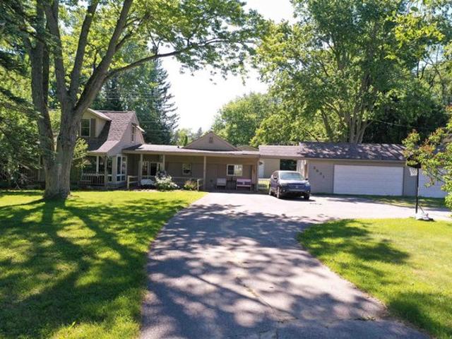 3531 State Rd, Fort Gratiot, MI 48059