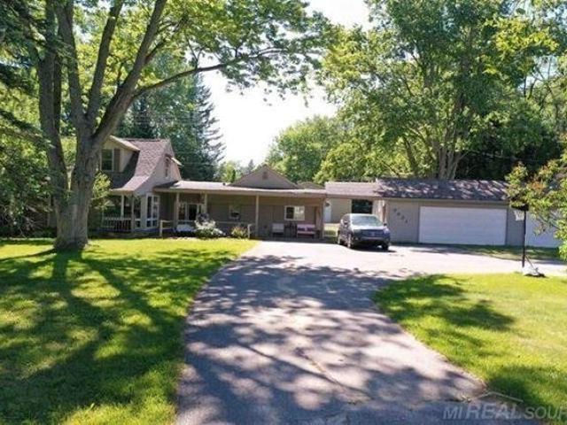3531 State Rd, Fort Gratiot, MI 48059