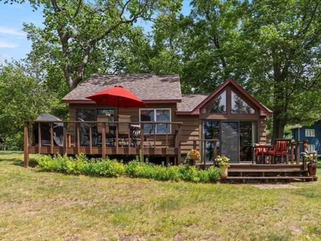 35339 Lake Bertha Cir, Pequot Lakes, MN 56472