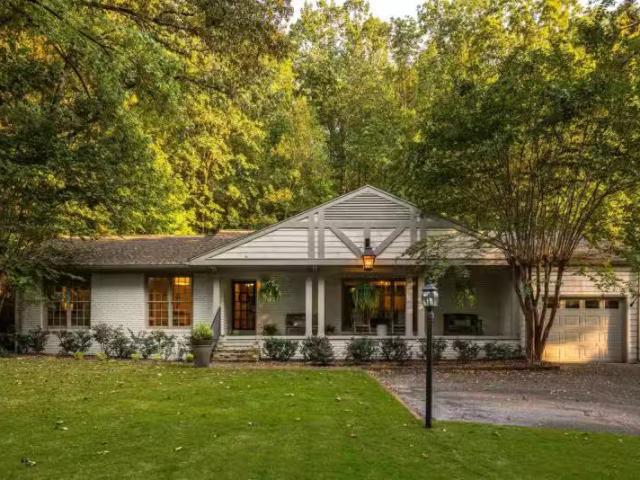 3533 OLD LEEDS CT, MOUNTAIN BRK, AL 35213 Single Family Reside.