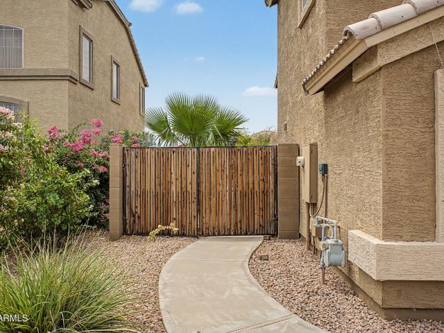 3533 e wildhorse drive