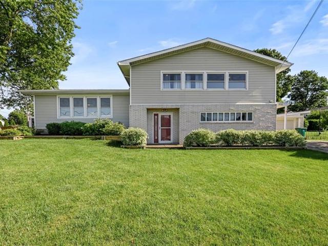 3533 Ridge Pkwy, Harborcreek, PA 16510
