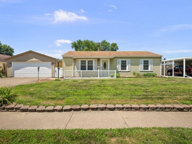 3533 10th St, East Moline, IL 61244