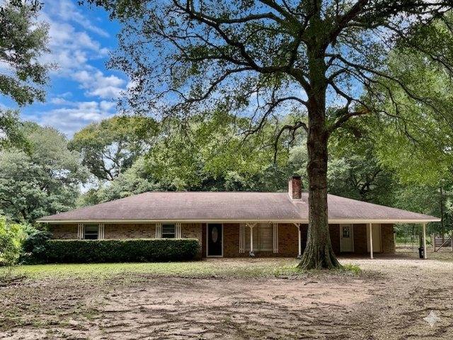 353 County Road 722, Buna, TX 77612