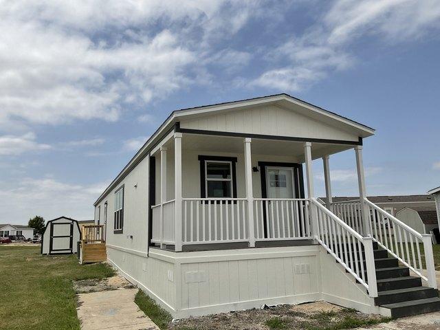 353 Alhambra Dr, San Marcos, TX 78666