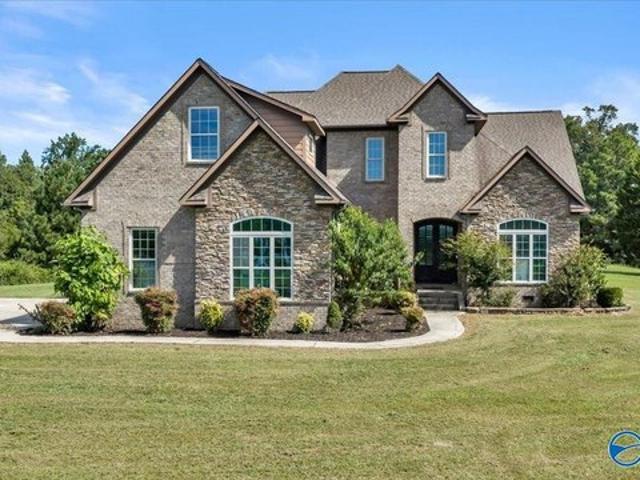 353 Burleson Mountain Rd, Hartselle, AL 35640
