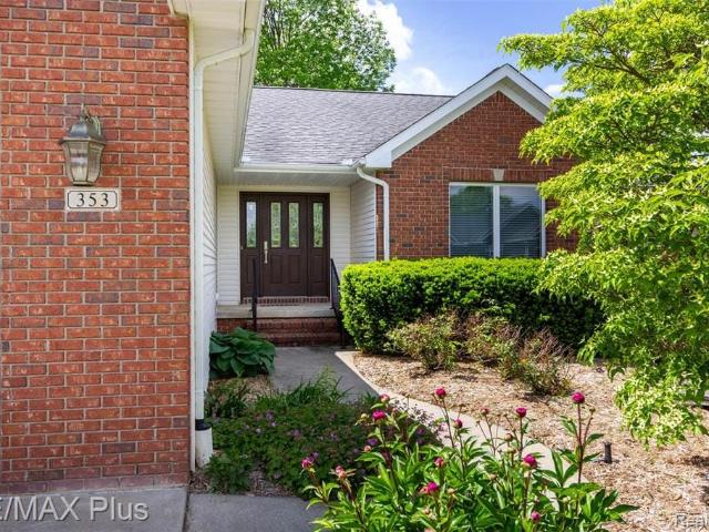 353 Golfside Drive, Lapeer, USA, MI