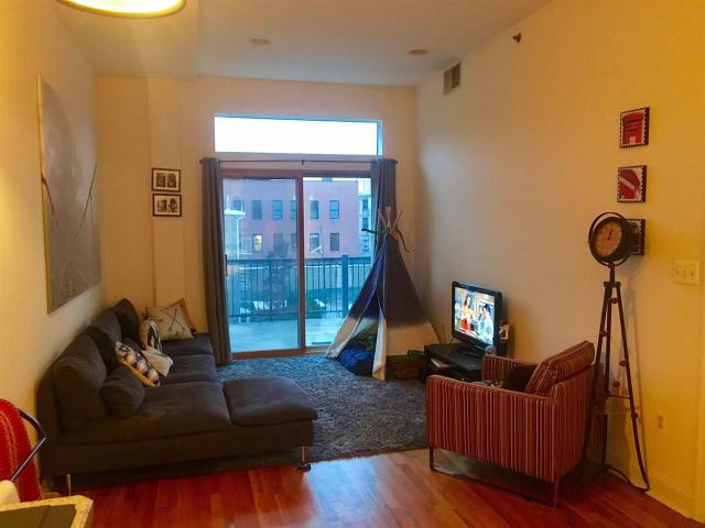 353 Grove St # 4B
