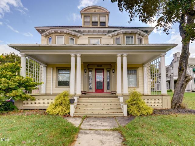 353 Guy Park Avenue