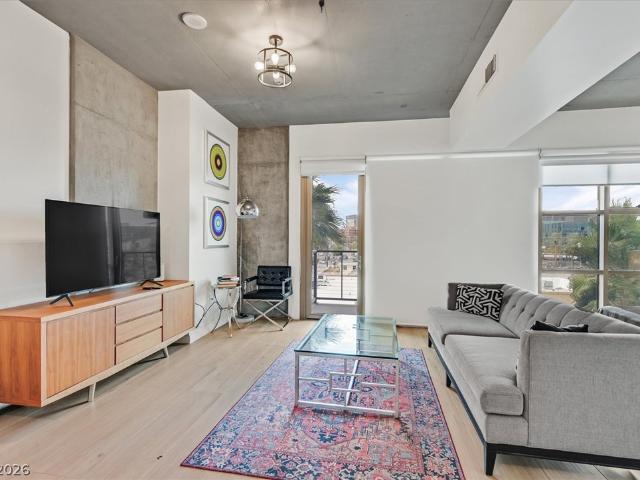 353 E Bonneville Avenue 433