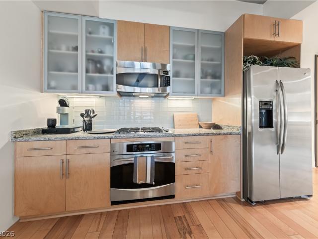 353 E Bonneville Avenue 573