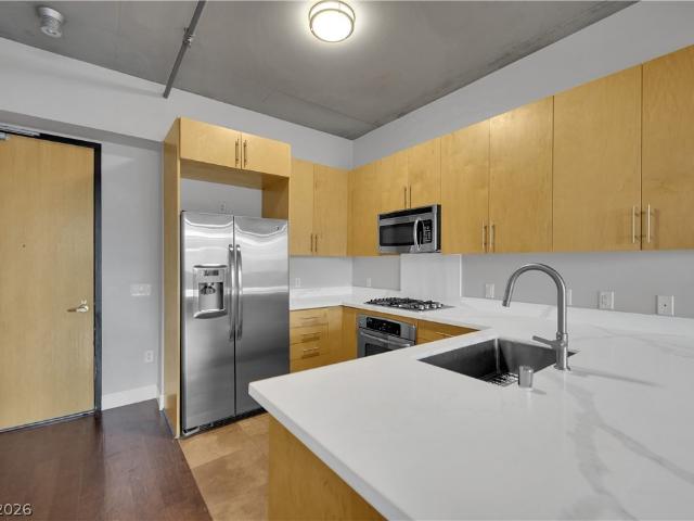 353 E Bonneville Avenue 804