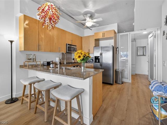 353 E Bonneville Avenue 233