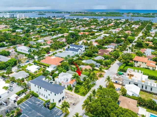 353 E Lakewood Road, West Palm Beach, FL