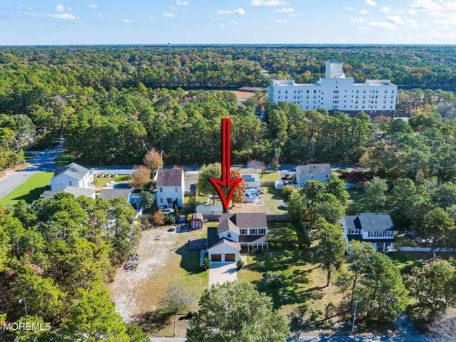 353 Livingston Ave, Bayville, NJ 08721