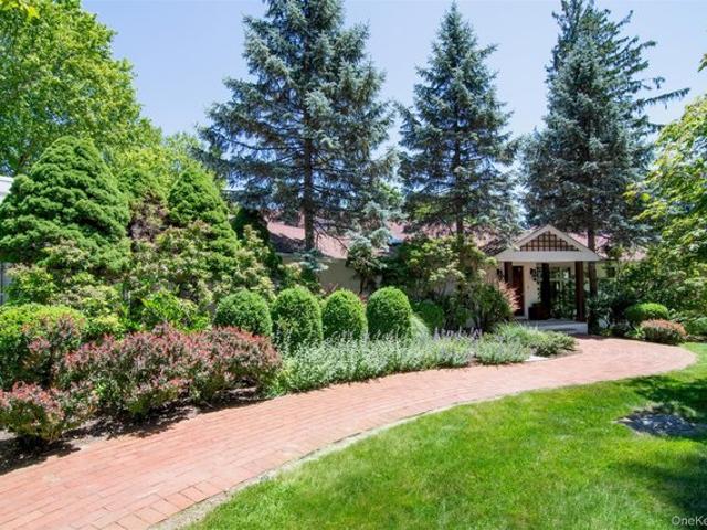 353 Mountain Rd, Irvington, NY 10533