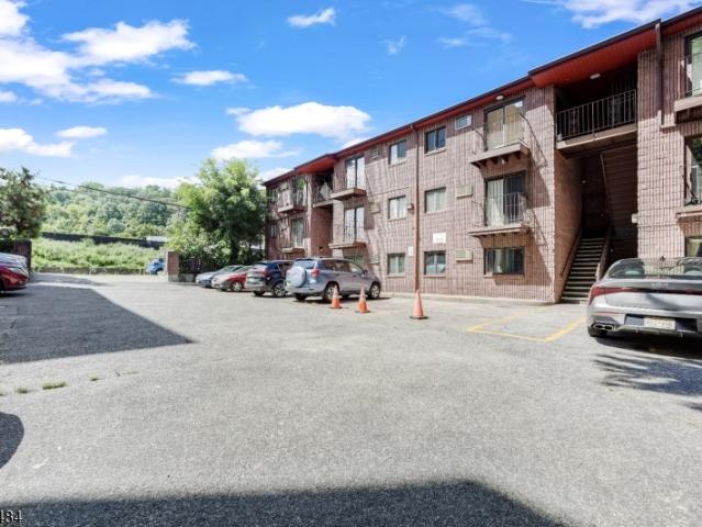353 Marshall St # 3A