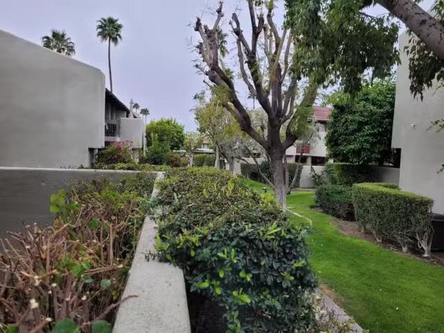 353 N Hermosa Dr, Unit 10c1 Condos in Palm Springs, CA