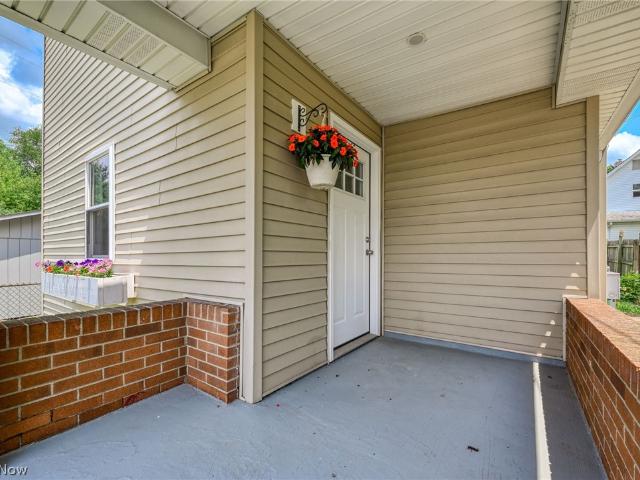 353 NW 3rd Street